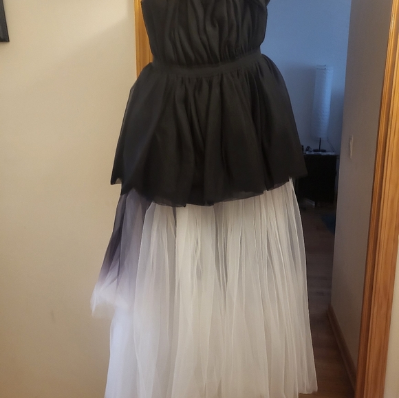 AKIRA | Dresses | Akira Bw Ball Gown | Poshmark